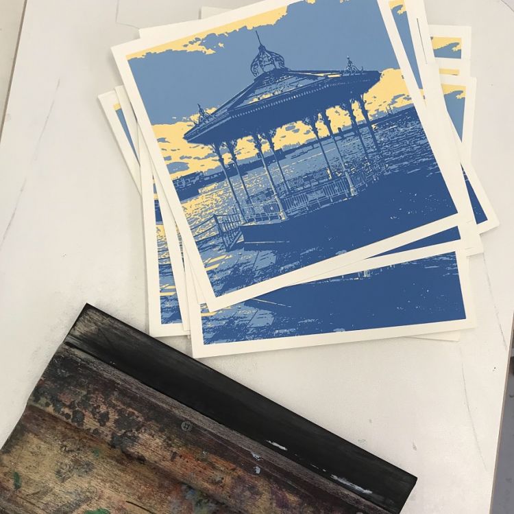 Naomi Prints: Multichromatic Moments | People of Print