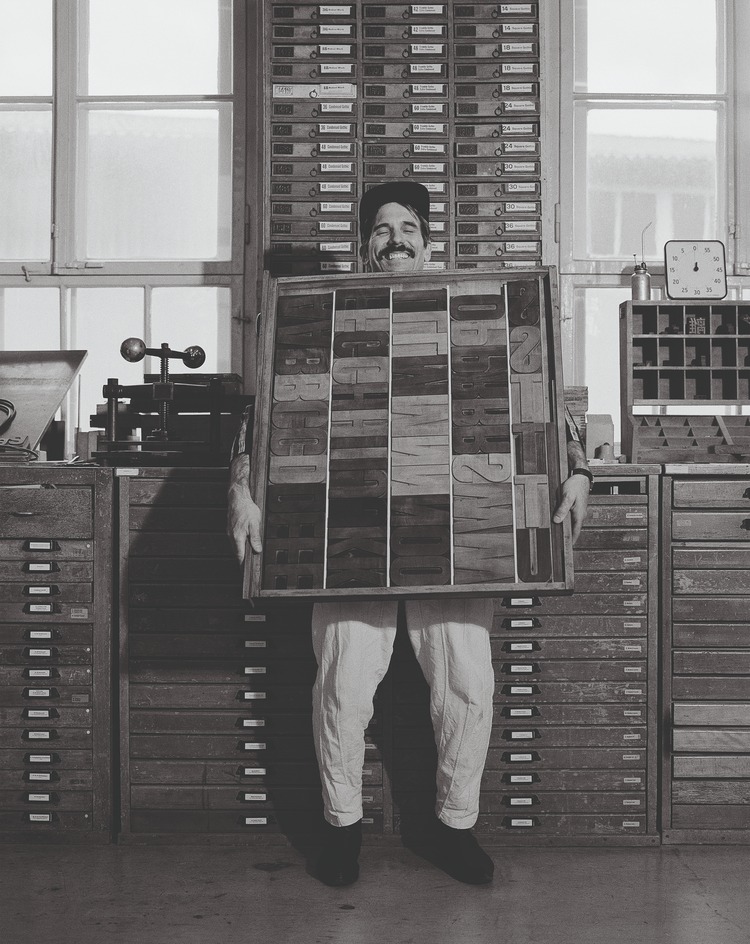 POSTER CULT | Dafi Kühne | People of Print